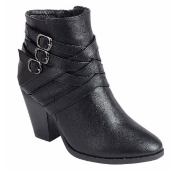 Shoes | Cute Black Chunky Heel Ankle Booties | Poshmark